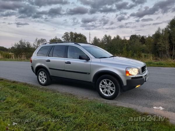 Grey Volvo XC90 2004 in Paide, with an engine capacity of 2.40 L and mileage of 387 thousand km for 5450 €, photo 10 on AUTOMOTO.COM.LV