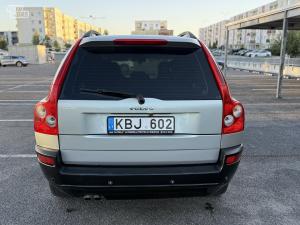 Grey Volvo XC90 2004 in Vilnius, with an engine capacity of 2.40 L and mileage of 284 thousand km for 2950 €, photo 5 on AUTOMOTO.COM.LV