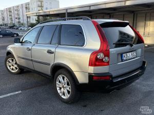 Grey Volvo XC90 2004 in Vilnius, with an engine capacity of 2.40 L and mileage of 284 thousand km for 2950 €, photo 6 on AUTOMOTO.COM.LV