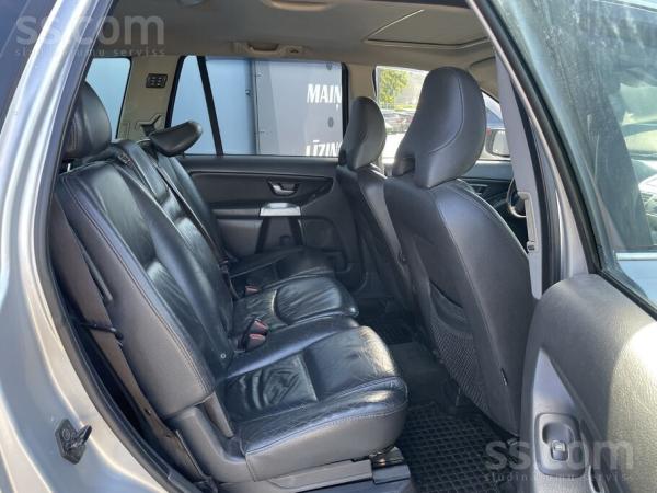 Pelēks Volvo XC90 2004 Talsi, ar dzinēja tilpumu 2.40 L un nobraukumu 421 tūkst. km par 1850 €, foto 9 vietnē AUTOMOTO.COM.LV