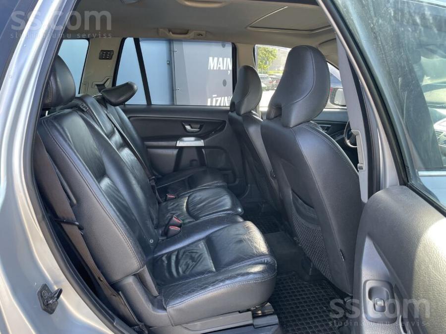 Pelēks Volvo XC90 2004 Talsi, ar dzinēja tilpumu 2.40 L un nobraukumu 421 tūkst. km par 1850 €, foto 9 vietnē AUTOMOTO.COM.LV