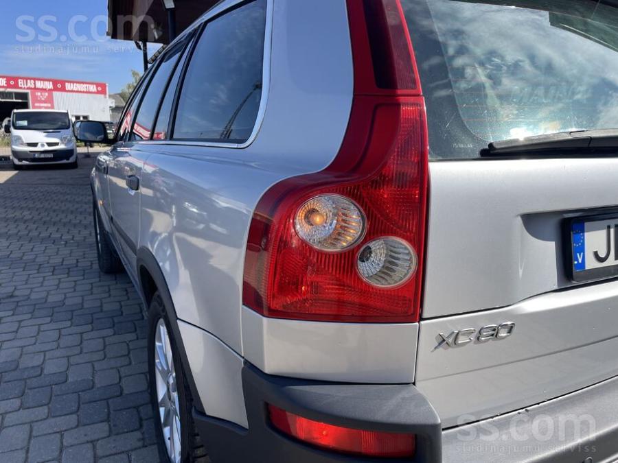 Pelēks Volvo XC90 2004 Talsi, ar dzinēja tilpumu 2.40 L un nobraukumu 421 tūkst. km par 1850 €, foto 22 vietnē AUTOMOTO.COM.LV