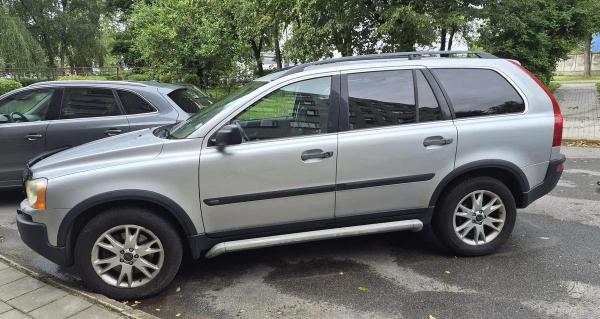Grey Volvo XC90 2004 in Klaipeda, with an engine capacity of 2.92 L and mileage of 299 thousand km for 1400 €, photo 3 on AUTOMOTO.COM.LV