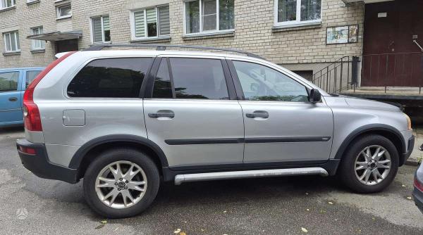 Grey Volvo XC90 2004 in Klaipeda, with an engine capacity of 2.92 L and mileage of 299 thousand km for 1400 €, photo 7 on AUTOMOTO.COM.LV
