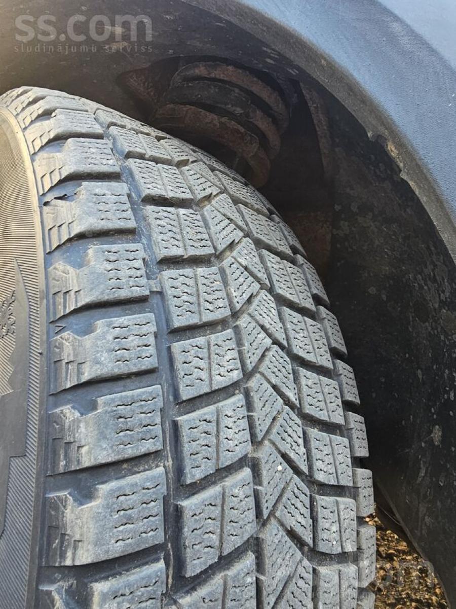 Pelēks Volvo XC90 2004 Saldus, ar dzinēja tilpumu 2.40 L un nobraukumu 458 tūkst. km par 2099 €, foto 7 vietnē AUTOMOTO.COM.LV