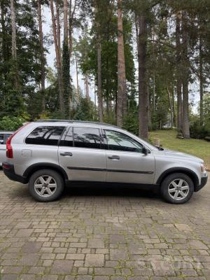 Grey Volvo XC90 2004 in Ogre, with an engine capacity of 2.40 L and mileage of 414 thousand km for 1750 €, photo 3 on AUTOMOTO.COM.LV