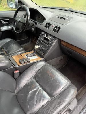 Grey Volvo XC90 2004 in Ogre, with an engine capacity of 2.40 L and mileage of 414 thousand km for 1750 €, photo 8 on AUTOMOTO.COM.LV