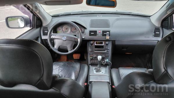 Серый Вольво ХС90 2004 в Краслава, объемом двигателя 2.40 л и пробегом 353 тыс. км за 2700 €, фото 5 на AUTOMOTO.COM.LV