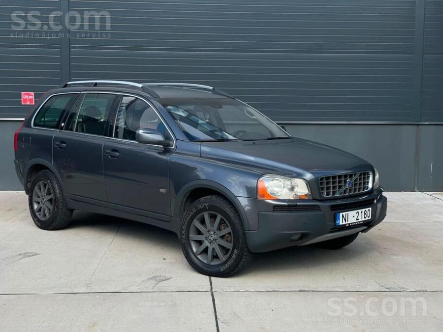 Pelēks Volvo XC90 2004 Rīga, ar dzinēja tilpumu 2.40 L un nobraukumu 340 tūkst. km par 4300 €, foto 1 vietnē AUTOMOTO.COM.LV