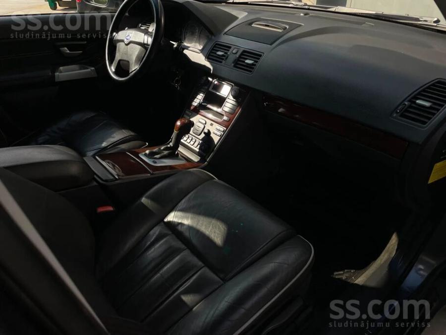 Pelēks Volvo XC90 2004 Rīga, ar dzinēja tilpumu 2.40 L un nobraukumu 340 tūkst. km par 4300 €, foto 25 vietnē AUTOMOTO.COM.LV