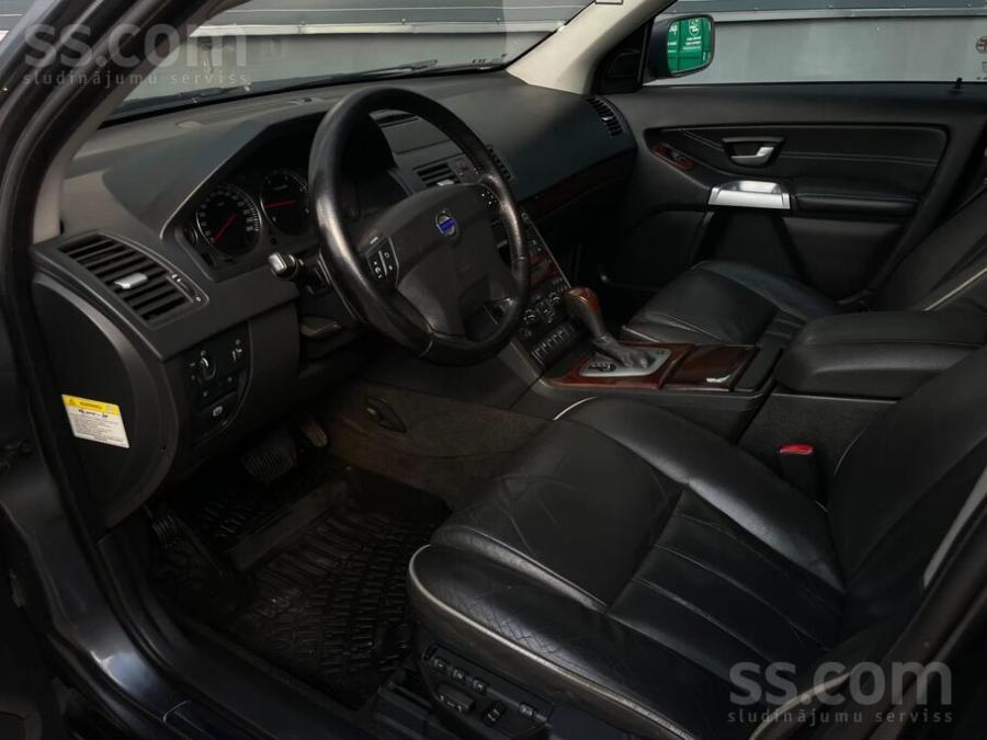 Pelēks Volvo XC90 2004 Rīga, ar dzinēja tilpumu 2.40 L un nobraukumu 340 tūkst. km par 4300 €, foto 30 vietnē AUTOMOTO.COM.LV