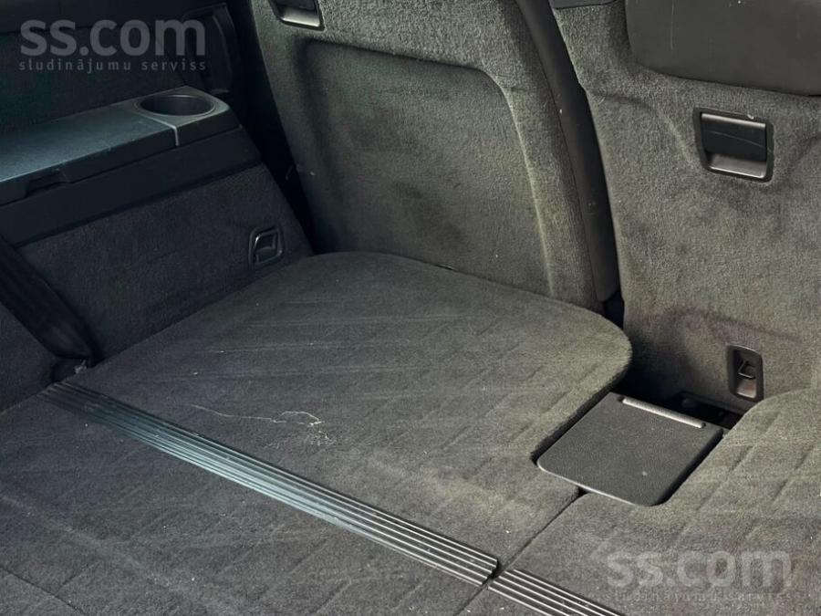 Pelēks Volvo XC90 2004 Rīga, ar dzinēja tilpumu 2.40 L un nobraukumu 340 tūkst. km par 4300 €, foto 31 vietnē AUTOMOTO.COM.LV