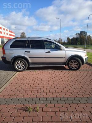 Pelēks Volvo XC90 2004 Ventspils, ar dzinēja tilpumu 2.40 L un nobraukumu 412 tūkst. km par 3500 €, foto 3 vietnē AUTOMOTO.COM.LV