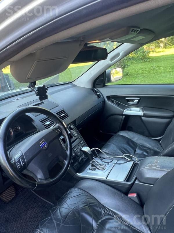 Volvo XC90 2004 Ogre vietnē Pelēks Volvo XC90 2004 Ogre, ar dzinēja tilpumu 2.40 L un nobraukumu 353 tūkst. km par 1500 €, foto 6 vietnē AUTOMOTO.COM.LV