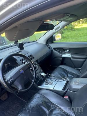 Grey Volvo XC90 2004 in Ogre, with an engine capacity of 2.40 L and mileage of 353 thousand km for 1500 €, photo 6 on AUTOMOTO.COM.LV