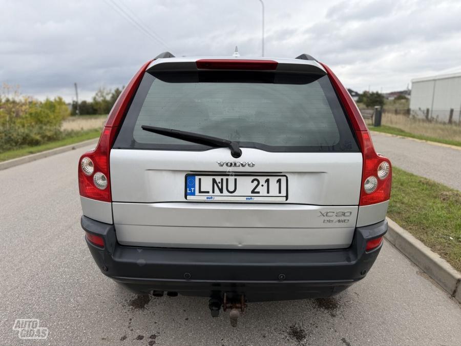 Pelēks Volvo XC90 2004 Ukmergė, ar dzinēja tilpumu 2.40 L un nobraukumu 518 tūkst. km par 1950 €, foto 5 vietnē AUTOMOTO.COM.LV