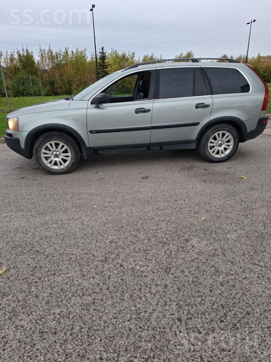 Pelēks Volvo XC90 2004 Talsi, ar dzinēja tilpumu 2.40 L un nobraukumu 510 tūkst. km par 1200 €, foto 3 vietnē AUTOMOTO.COM.LV