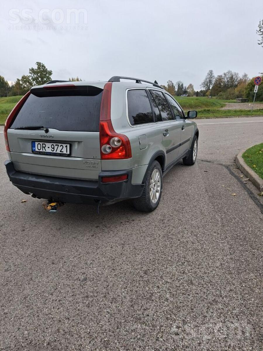 Pelēks Volvo XC90 2004 Talsi, ar dzinēja tilpumu 2.40 L un nobraukumu 510 tūkst. km par 1200 €, foto 4 vietnē AUTOMOTO.COM.LV