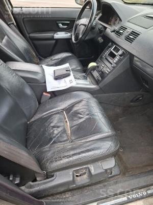 Pelēks Volvo XC90 2004 Talsi, ar dzinēja tilpumu 2.40 L un nobraukumu 510 tūkst. km par 1200 €, foto 5 vietnē AUTOMOTO.COM.LV
