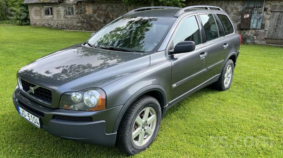 Grey Volvo XC90 2005 in Liepaja, with an engine capacity of 2.40 L and mileage of 307 thousand km for 3900 €, photo 1 on AUTOMOTO.COM.LV