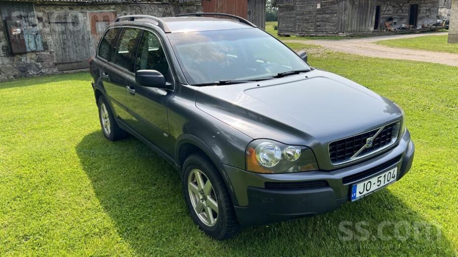 Grey Volvo XC90 2005 in Liepaja, with an engine capacity of 2.40 L and mileage of 307 thousand km for 3900 €, photo 4 on AUTOMOTO.COM.LV