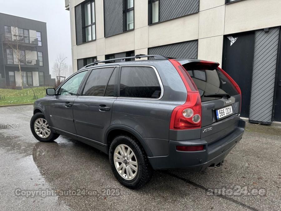 Grey Volvo XC90 2005 in Tartu, with an engine capacity of 2.40 L and mileage of 0 thousand km for 4399 €, photo 4 on AUTOMOTO.COM.LV