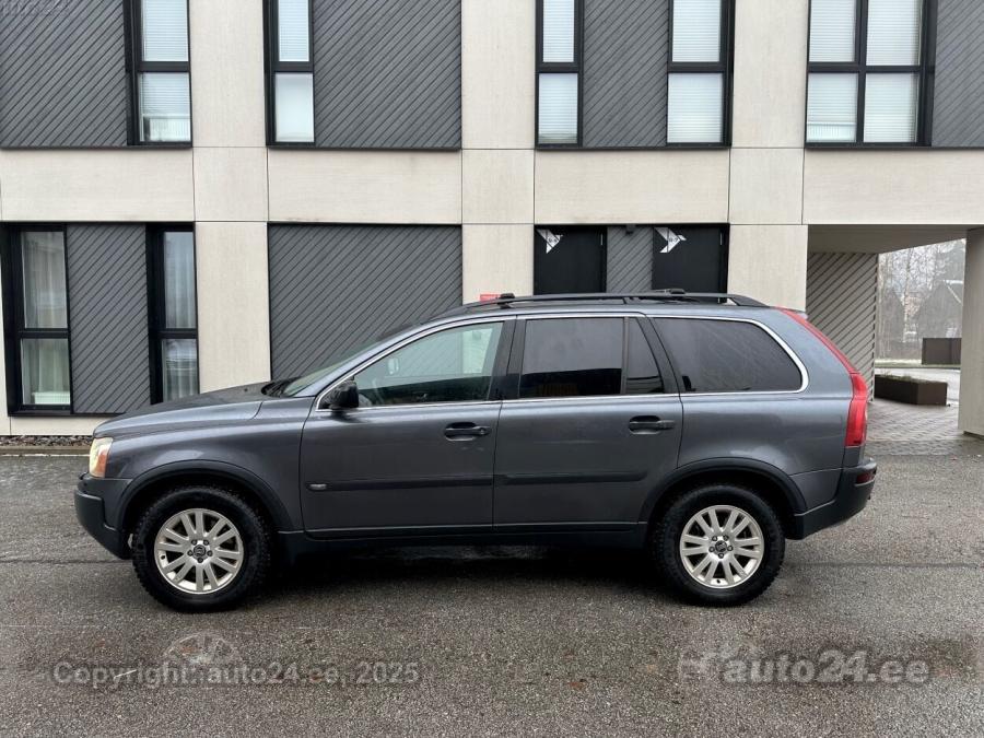 Grey Volvo XC90 2005 in Tartu, with an engine capacity of 2.40 L and mileage of 0 thousand km for 4399 €, photo 5 on AUTOMOTO.COM.LV
