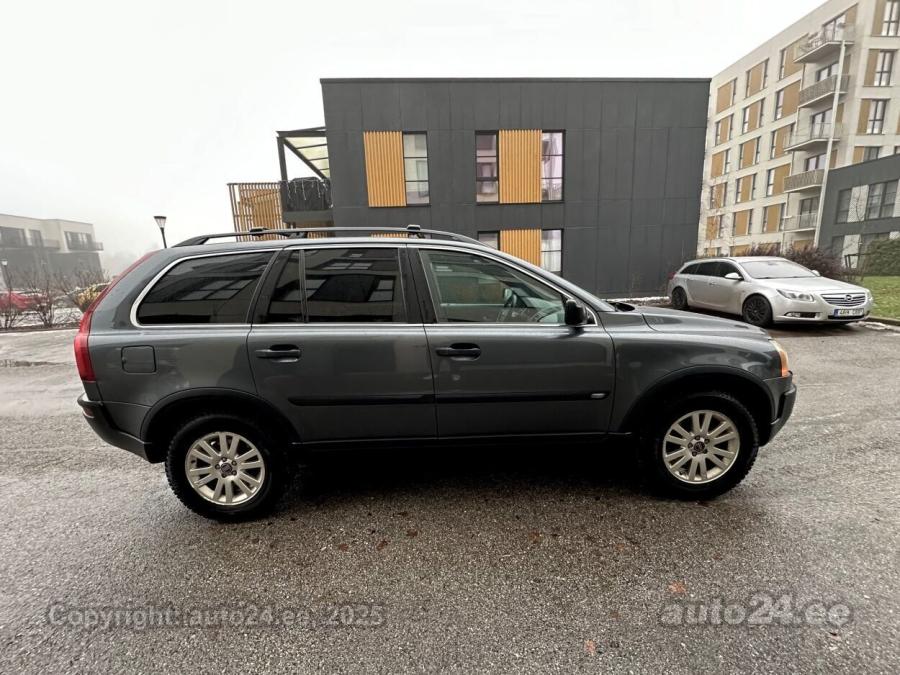 Grey Volvo XC90 2005 in Tartu, with an engine capacity of 2.40 L and mileage of 0 thousand km for 4399 €, photo 6 on AUTOMOTO.COM.LV