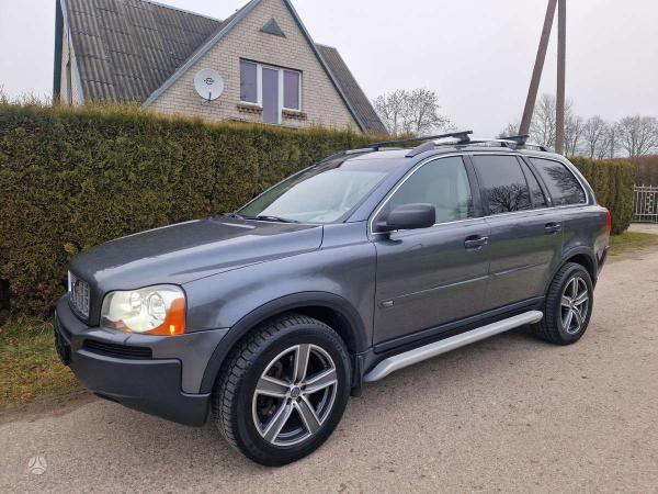 Grey Volvo XC90 2005 in Kaunas, with an engine capacity of 2.40 L and mileage of 327 thousand km for 4650 €, photo 1 on AUTOMOTO.COM.LV
