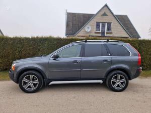 Grey Volvo XC90 2005 in Kaunas, with an engine capacity of 2.40 L and mileage of 327 thousand km for 4650 €, photo 3 on AUTOMOTO.COM.LV