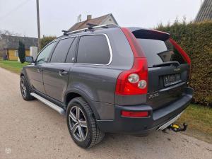 Grey Volvo XC90 2005 in Kaunas, with an engine capacity of 2.40 L and mileage of 327 thousand km for 4650 €, photo 5 on AUTOMOTO.COM.LV