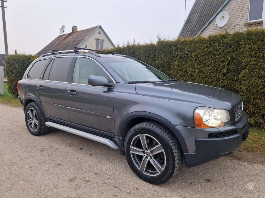 Grey Volvo XC90 2005 in Kaunas, with an engine capacity of 2.40 L and mileage of 327 thousand km for 4650 €, photo 9 on AUTOMOTO.COM.LV