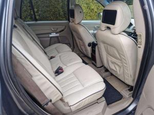 Grey Volvo XC90 2005 in Kaunas, with an engine capacity of 2.40 L and mileage of 327 thousand km for 4650 €, photo 16 on AUTOMOTO.COM.LV