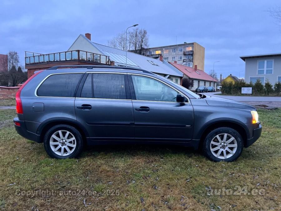 Pelēks Volvo XC90 2005 Veru, ar dzinēja tilpumu 2.40 L un nobraukumu 0 tūkst. km par 2000 €, foto 2 vietnē AUTOMOTO.COM.LV