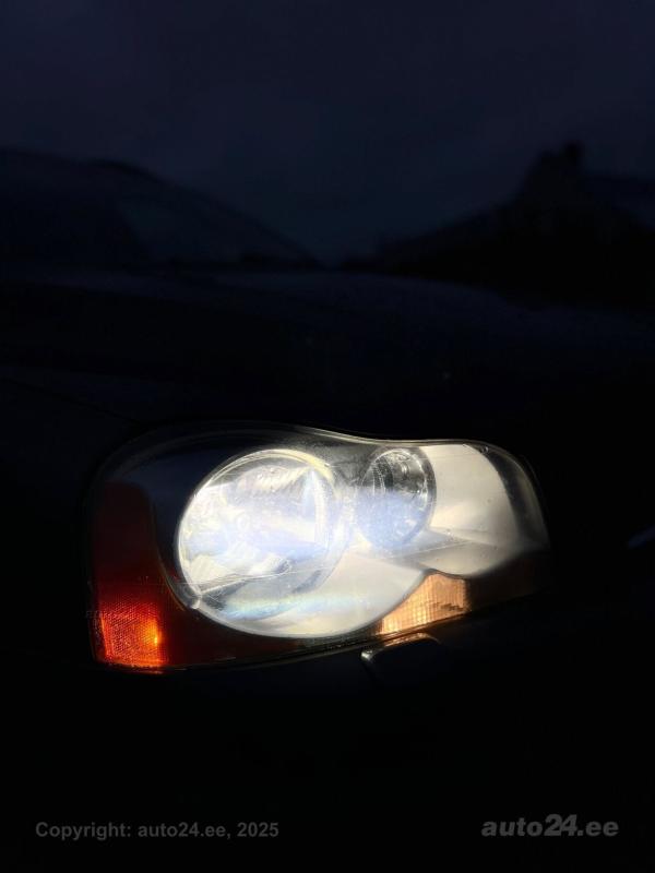 Pelēks Volvo XC90 2005 Veru, ar dzinēja tilpumu 2.40 L un nobraukumu 0 tūkst. km par 2000 €, foto 11 vietnē AUTOMOTO.COM.LV