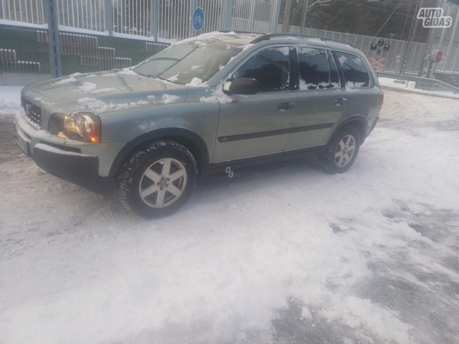 Grey Volvo XC90 2005 in Vilnius, with an engine capacity of 2.40 L and mileage of 399 thousand km for 2500 €, photo 2 on AUTOMOTO.COM.LV