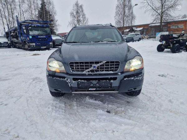 Grey Volvo XC90 2005 in Ukmerge, with an engine capacity of 2.40 L and mileage of 260 thousand km for 3548 €, photo 2 on AUTOMOTO.COM.LV