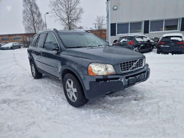 Grey Volvo XC90 2005 in Ukmerge, with an engine capacity of 2.40 L and mileage of 260 thousand km for 3548 €, photo 3 on AUTOMOTO.COM.LV