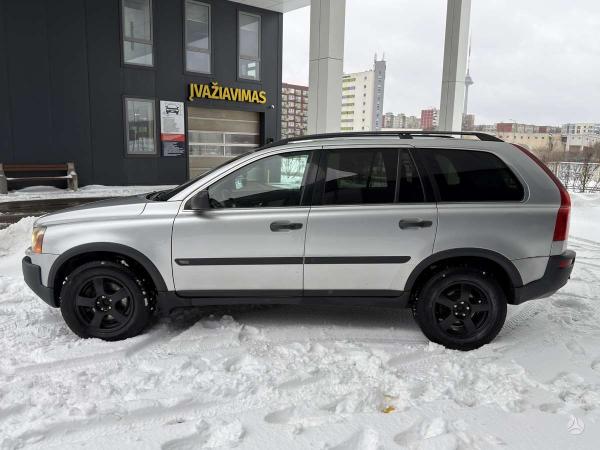 Grey Volvo XC90 2005 in Vilnius, with an engine capacity of 2.40 L and mileage of 417 thousand km for 3650 €, photo 2 on AUTOMOTO.COM.LV