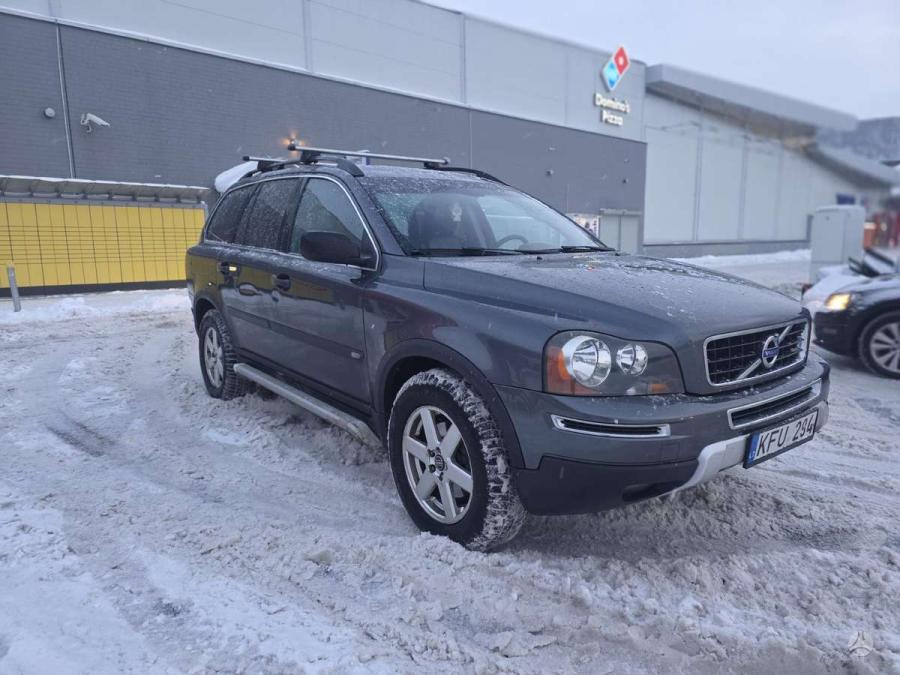 Pelēks Volvo XC90 2005 Viļņa, ar dzinēja tilpumu 2.40 L un nobraukumu 356 tūkst. km par 3500 €, foto 3 vietnē AUTOMOTO.COM.LV