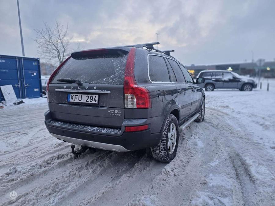 Pelēks Volvo XC90 2005 Viļņa, ar dzinēja tilpumu 2.40 L un nobraukumu 356 tūkst. km par 3500 €, foto 5 vietnē AUTOMOTO.COM.LV