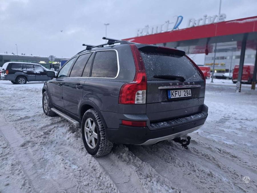 Pelēks Volvo XC90 2005 Viļņa, ar dzinēja tilpumu 2.40 L un nobraukumu 356 tūkst. km par 3500 €, foto 7 vietnē AUTOMOTO.COM.LV