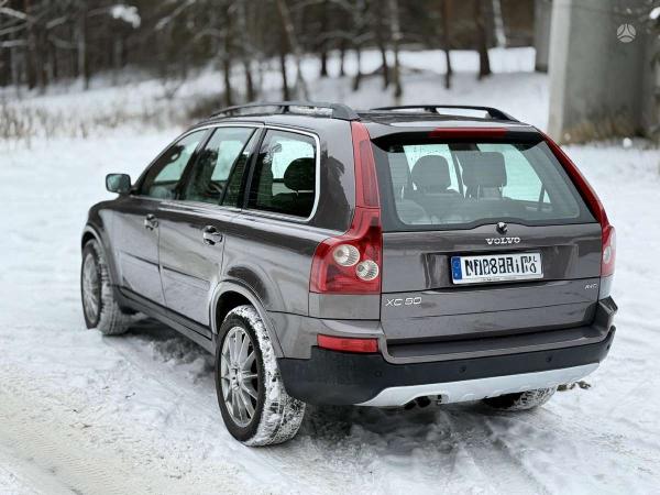 Grey Volvo XC90 2005 in Vilnius, with an engine capacity of 2.40 L and mileage of 313 thousand km for 4200 €, photo 5 on AUTOMOTO.COM.LV
