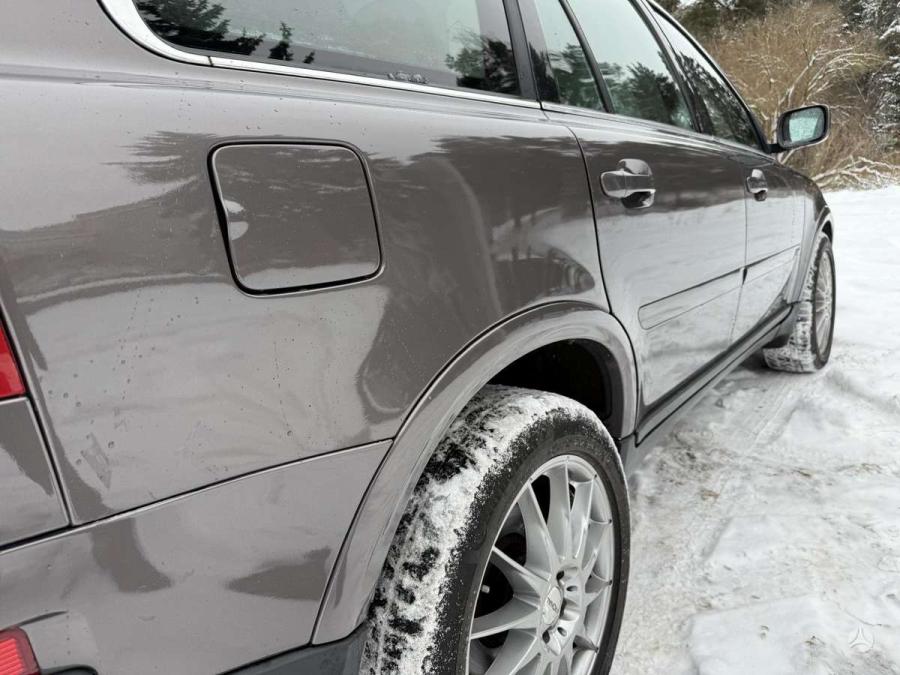 Pelēks Volvo XC90 2005 Viļņa, ar dzinēja tilpumu 2.40 L un nobraukumu 313 tūkst. km par 4200 €, foto 12 vietnē AUTOMOTO.COM.LV