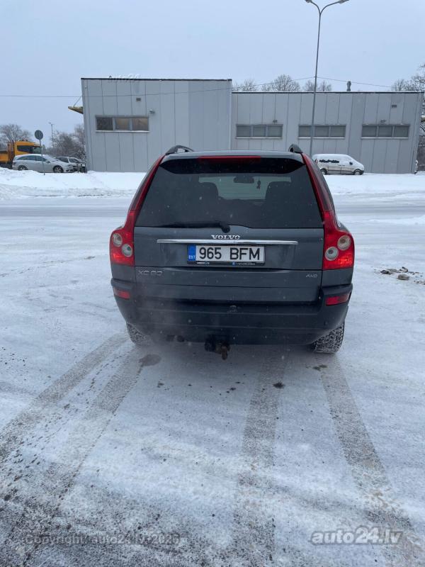 Grey Volvo XC90 2005 in Rapla, with an engine capacity of 2.40 L and mileage of 430 thousand km for 4500 €, photo 3 on AUTOMOTO.COM.LV
