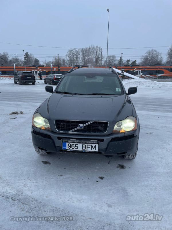 Grey Volvo XC90 2005 in Rapla, with an engine capacity of 2.40 L and mileage of 430 thousand km for 4500 €, photo 4 on AUTOMOTO.COM.LV