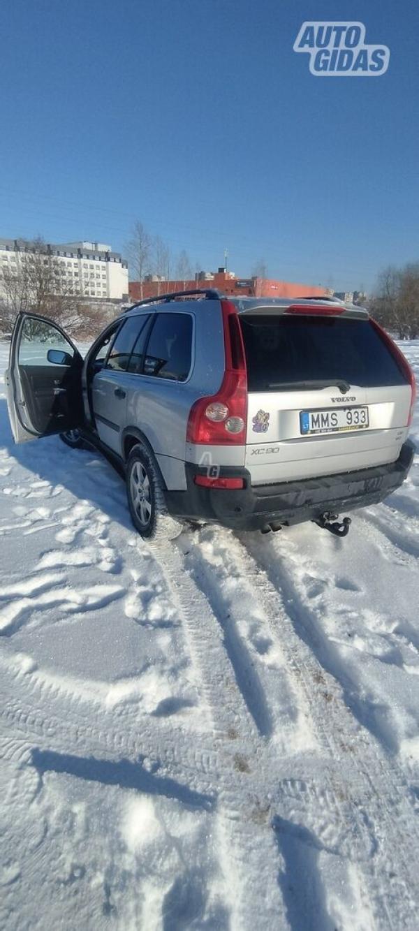 Pelēks Volvo XC90 2005 Viļņa, ar dzinēja tilpumu 2.40 L un nobraukumu 385 tūkst. km par 3700 €, foto 5 vietnē AUTOMOTO.COM.LV