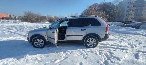 Pelēks Volvo XC90 2005 Viļņa, ar dzinēja tilpumu 2.40 L un nobraukumu 385 tūkst. km par 3700 €, foto 6 vietnē AUTOMOTO.COM.LV