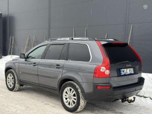Grey Volvo XC90 2005 in Vilnius, with an engine capacity of 2.40 L and mileage of 412 thousand km for 2550 €, photo 5 on AUTOMOTO.COM.LV