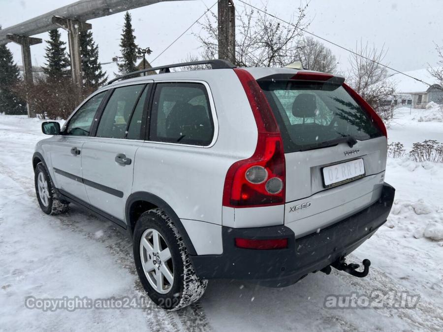 Pelēks Volvo XC90 2005 Paide, ar dzinēja tilpumu 2.40 L un nobraukumu 273 tūkst. km par 4999 €, foto 5 vietnē AUTOMOTO.COM.LV